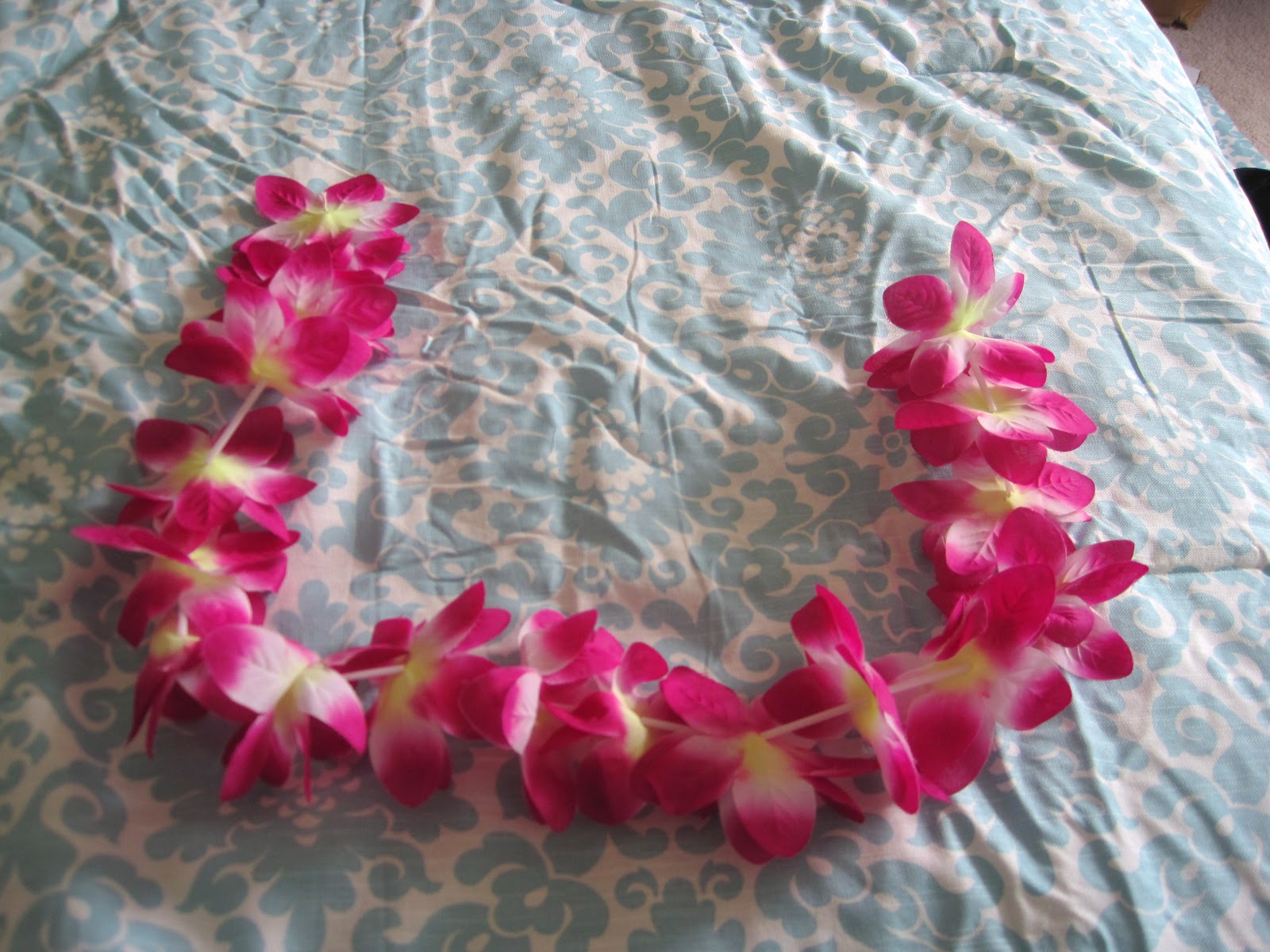 Blonde Ambition: Lei Frame DIY