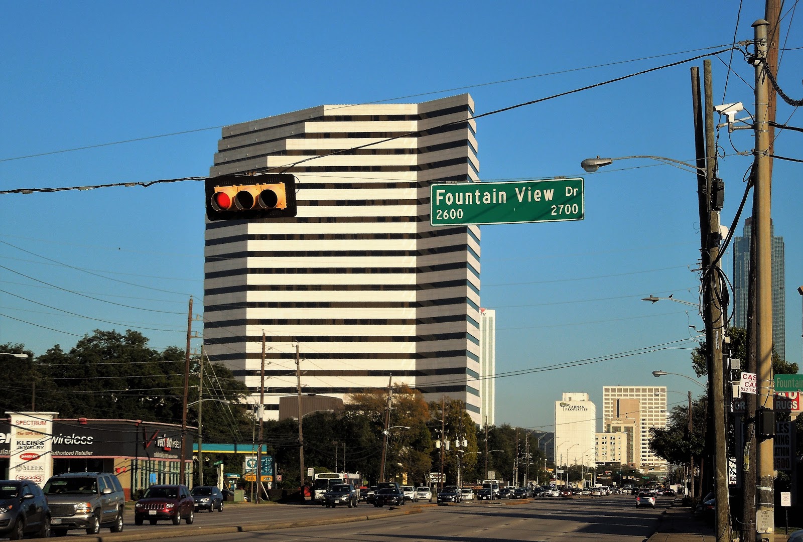 Houston in Pics: Houston Architecture: Study of Stripes and Sharp Edges