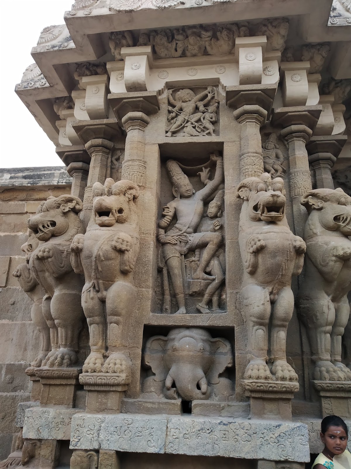 Balcony Banter: Grandeur of the Kailasanatha Temple, Kanchi
