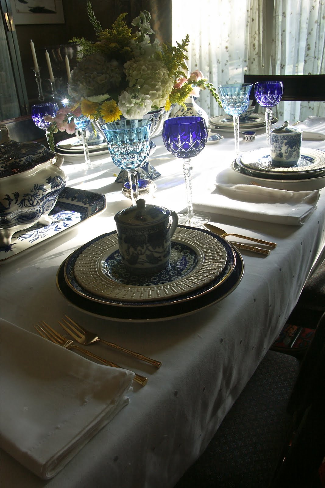 Tables for Two - Entertaining Women