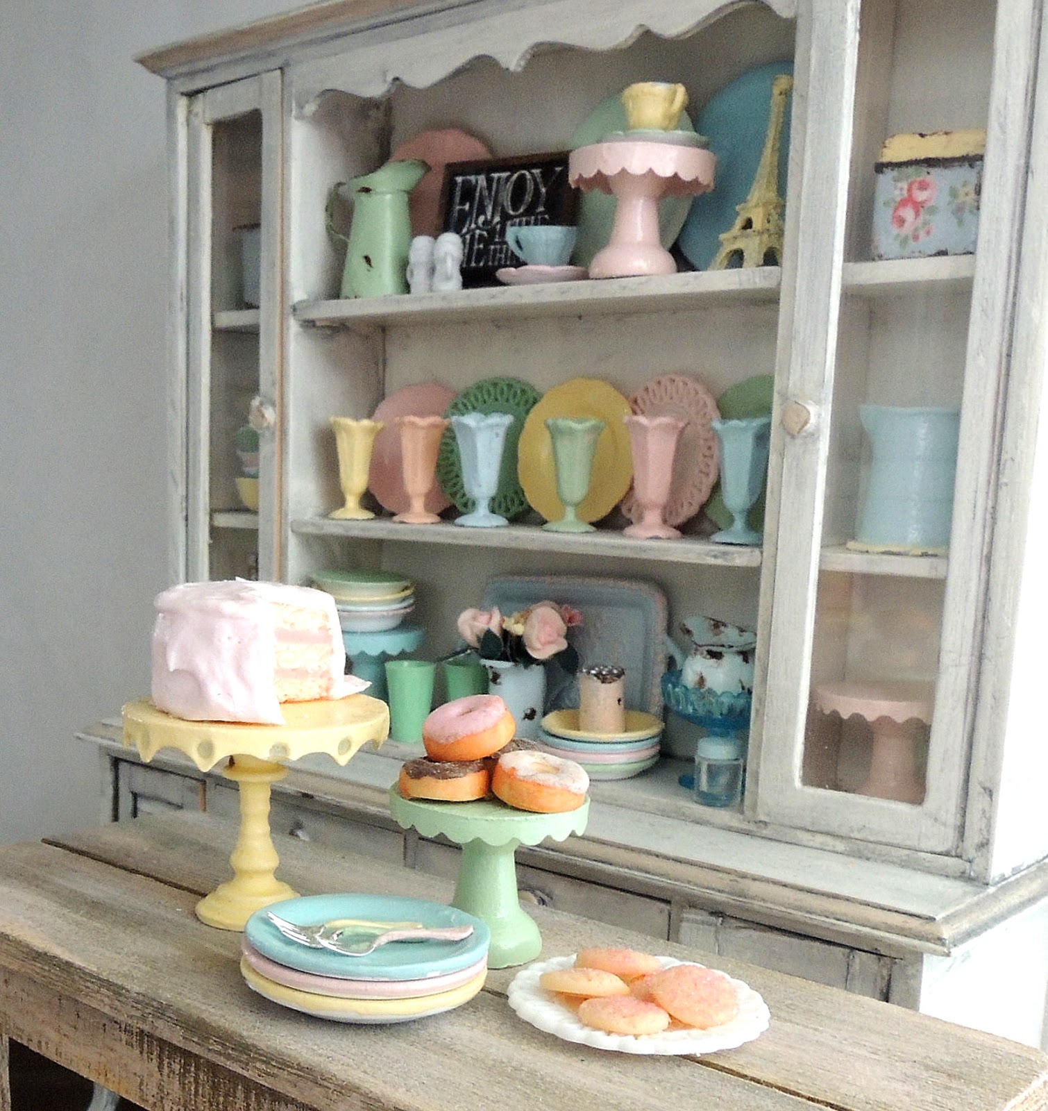 Liberty Biberty: Pretty Pastels in the Farmhouse and the Real House