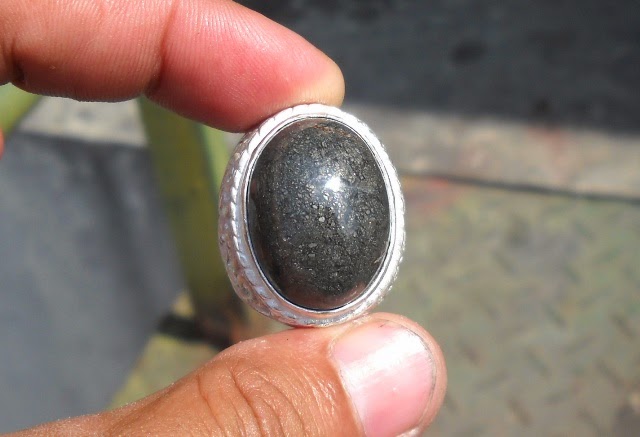 Pesona Batu Akik: BBP01- Badar Perak... Antik Dan Manis