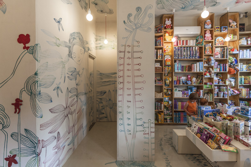 MOLNÁR BEA: POZSONYI PAGONY . Children's Books