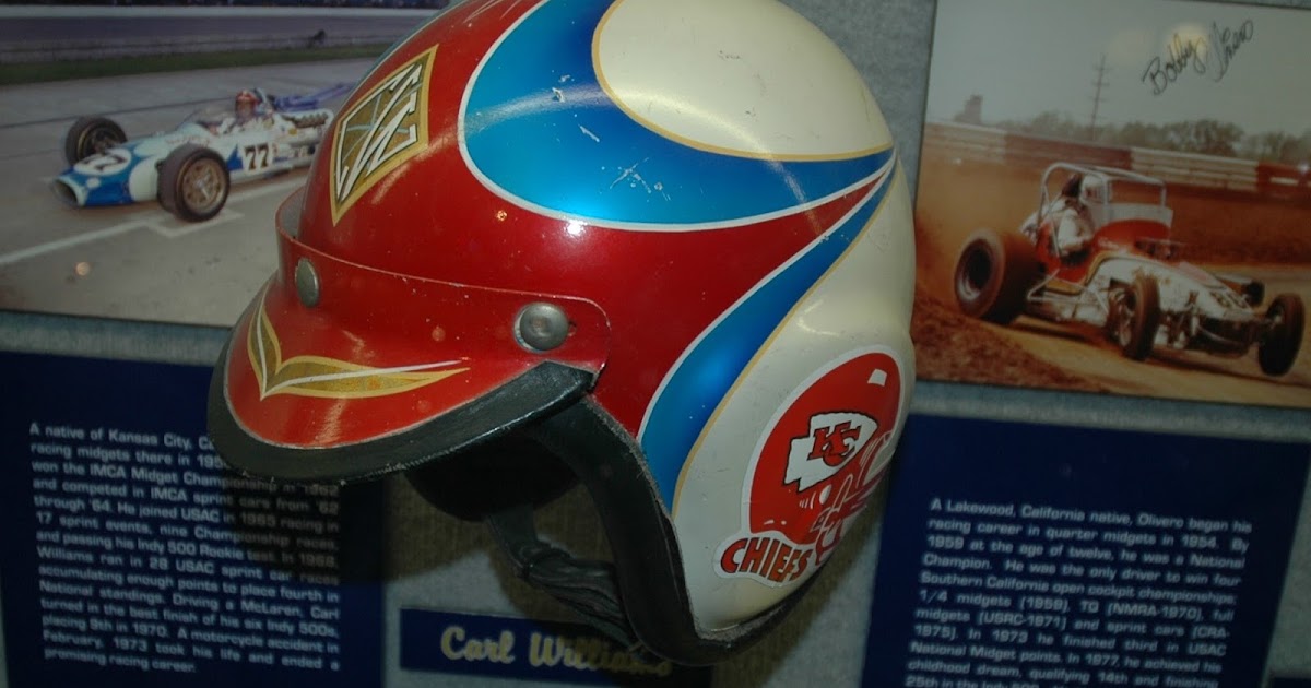 POPPA WHEELIE: Helmets