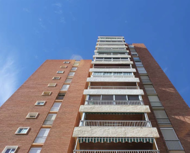 Alacantí de profit: LOS EDIFICIOS HELICOIDALES Y LOS DIEZ AÑOS DEL BLOG.