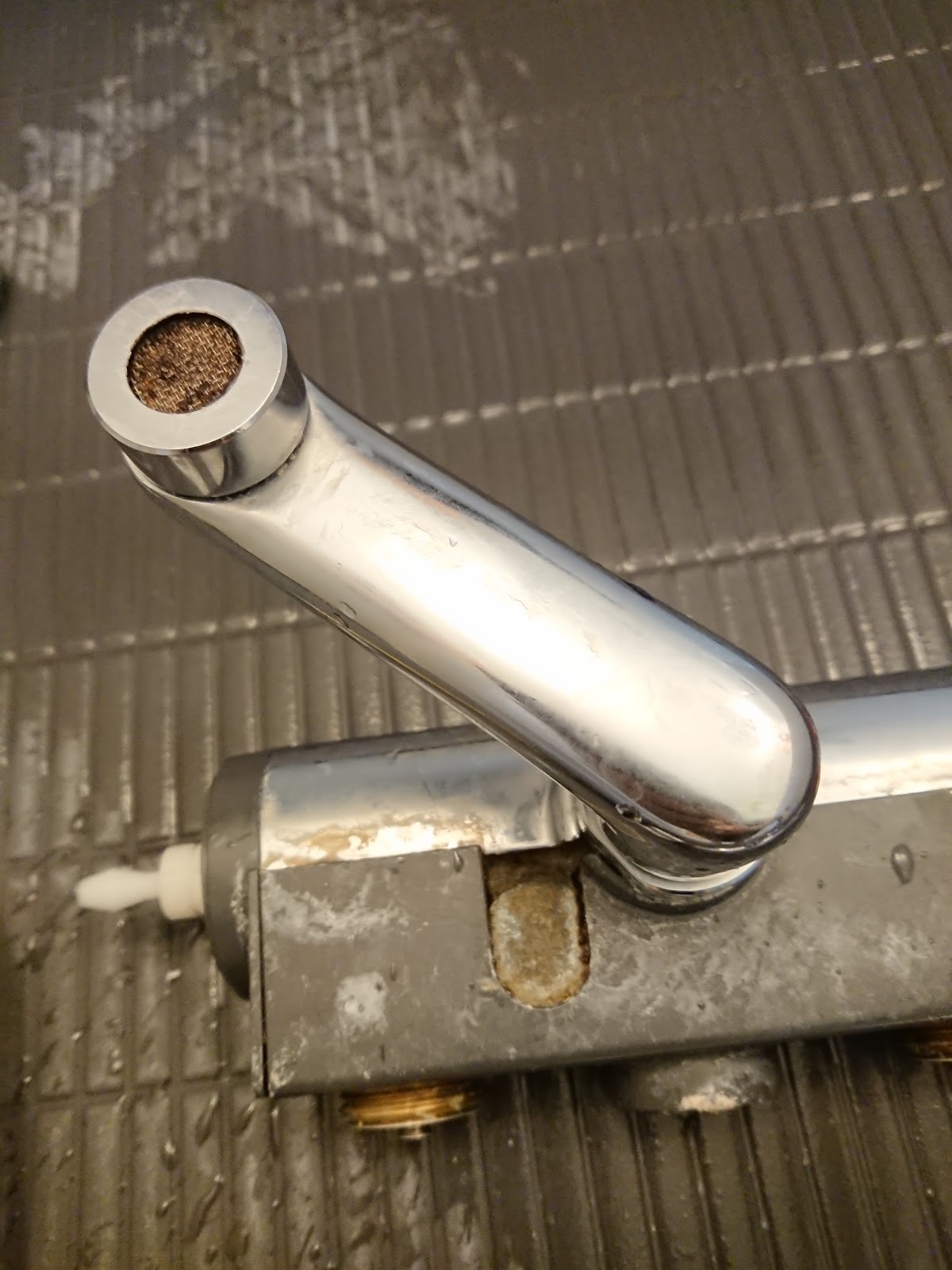 ＜DIY＞自宅マンション浴室のKVKのシャワー温度が調節出来ない！混合水栓が故障したので自分で交換-DIY360