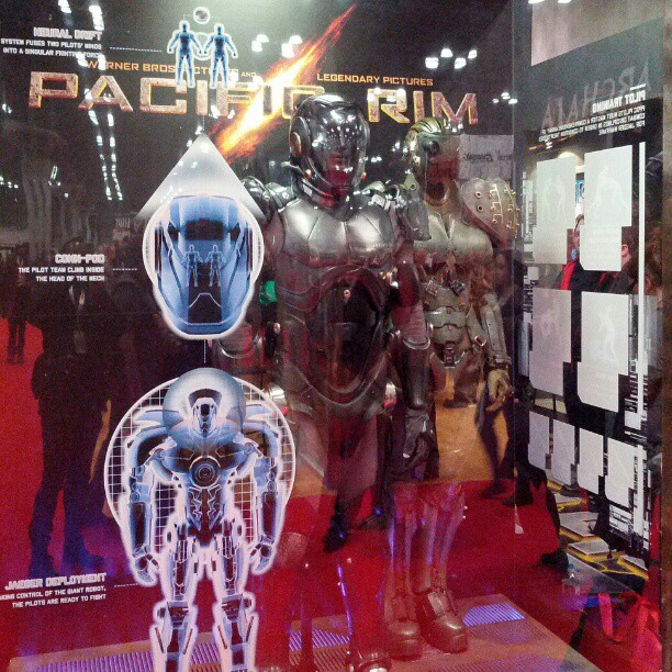 Pacific Rim Le film: Jaegers et pilotes (FR)