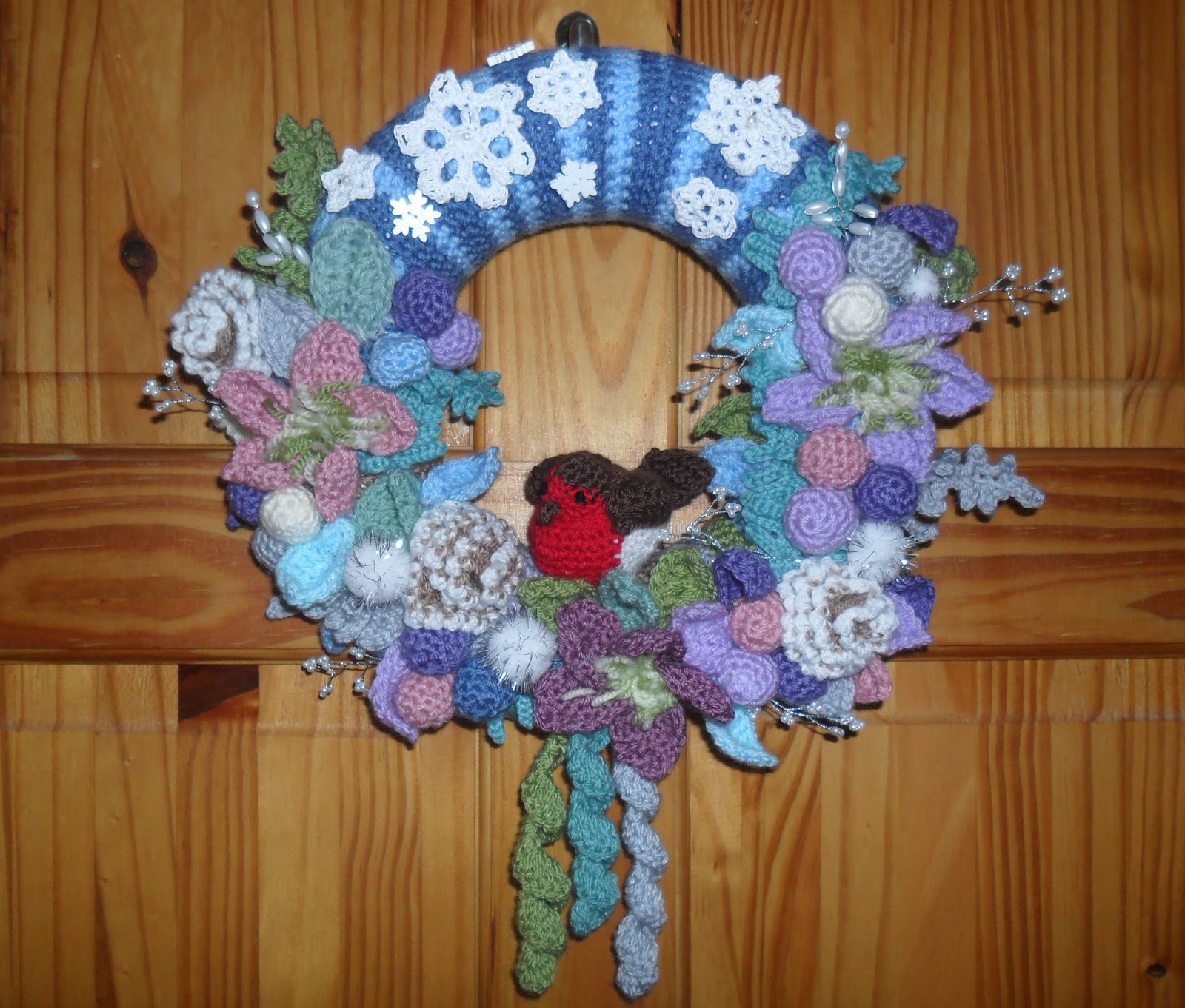 Run Home to Crochet: My Winter Wreath