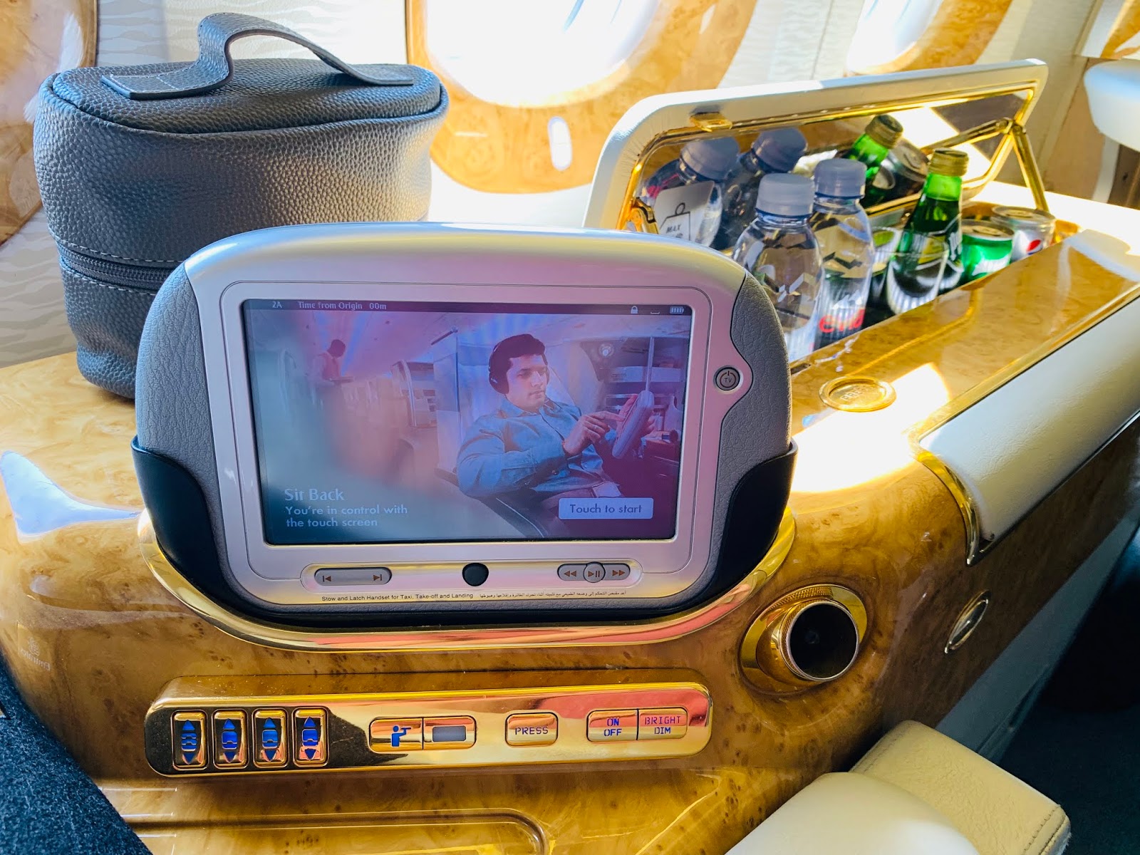 Review: Emirates EK417 First Class Boeing 777-300ER Sydney to Dubai ...