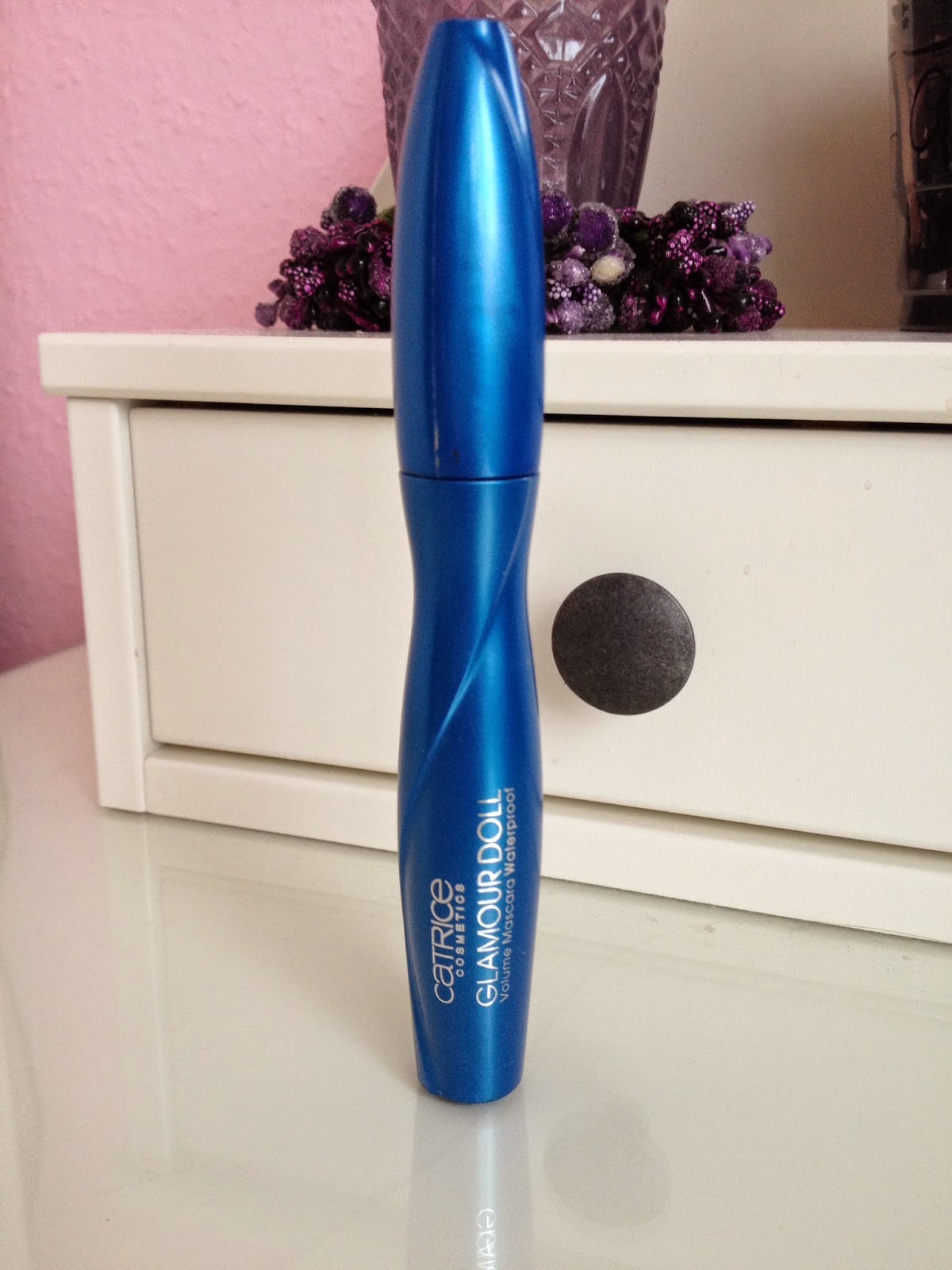 JessiiieLoves: Review: Catrice Glamour Doll Volume Waterproof Mascara