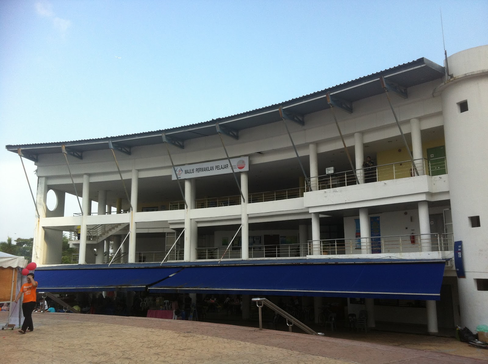 Universiti Tenaga Nasional: UNIVERSITI TENAGA NASIONAL