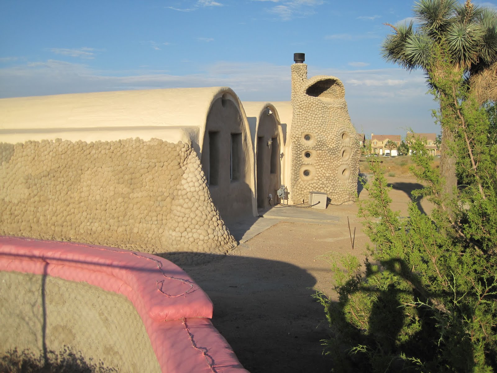 Field Trip Mom : CAL-Earth Building Homes - Hesperia, CA