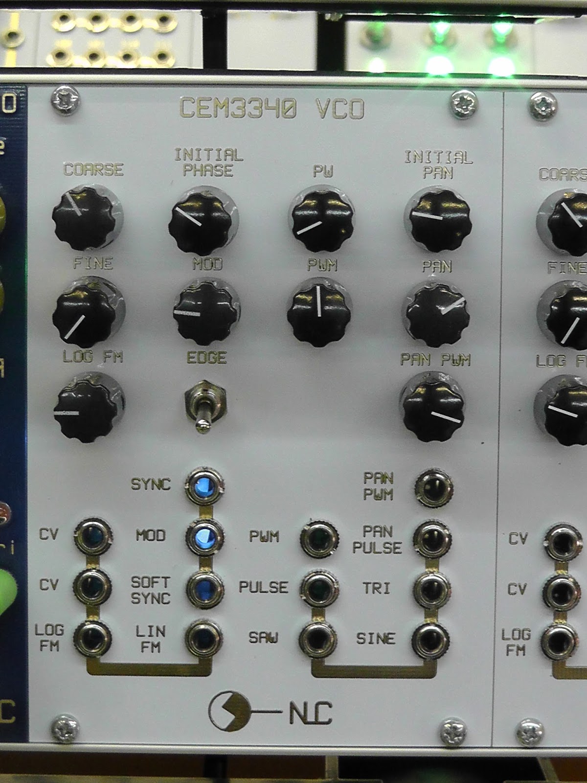 nonlinearcircuits: CEM3340 VCO