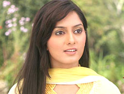 Parvati Vaze Biography | Star Plus Actress Photos, Pictures, Images ...