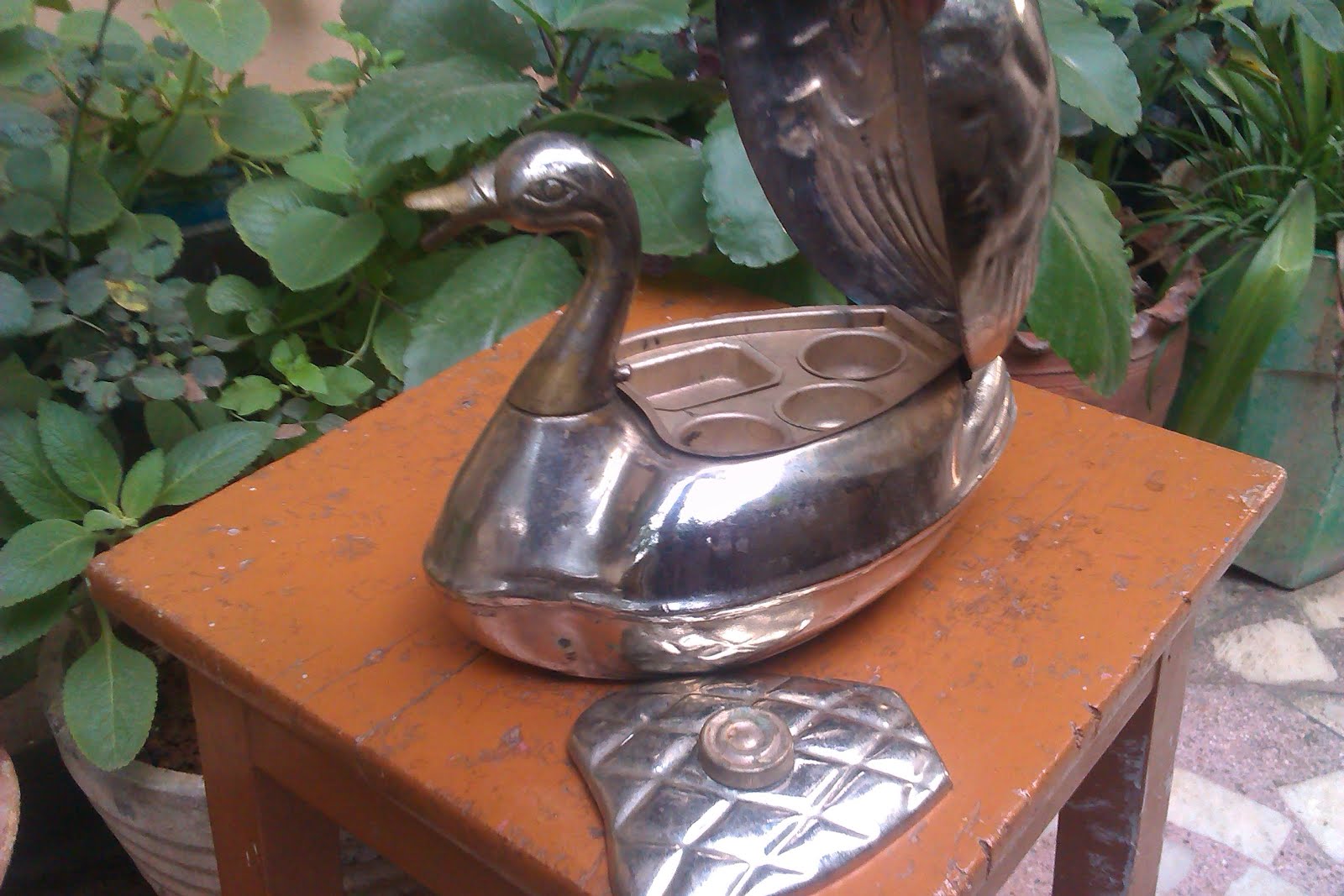 Vikki Antiques : Rare antique Duck shaped brass paandaan