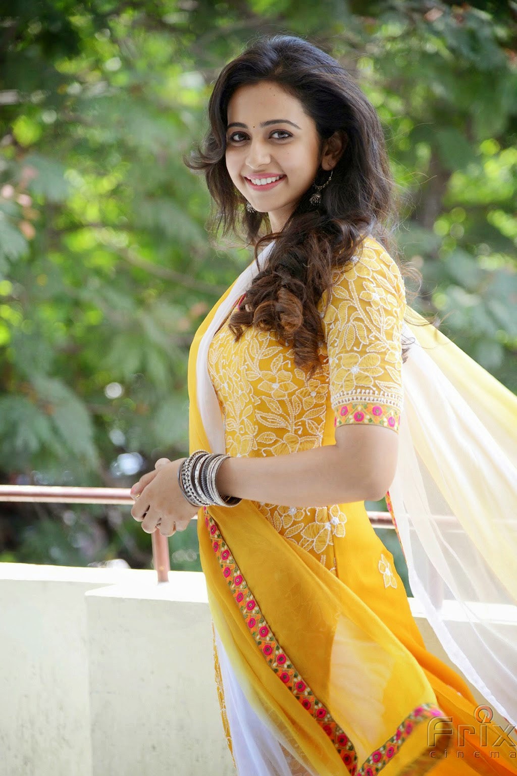 Actress Rahul preet singh in yellow dress pics « FRIX CINEMA