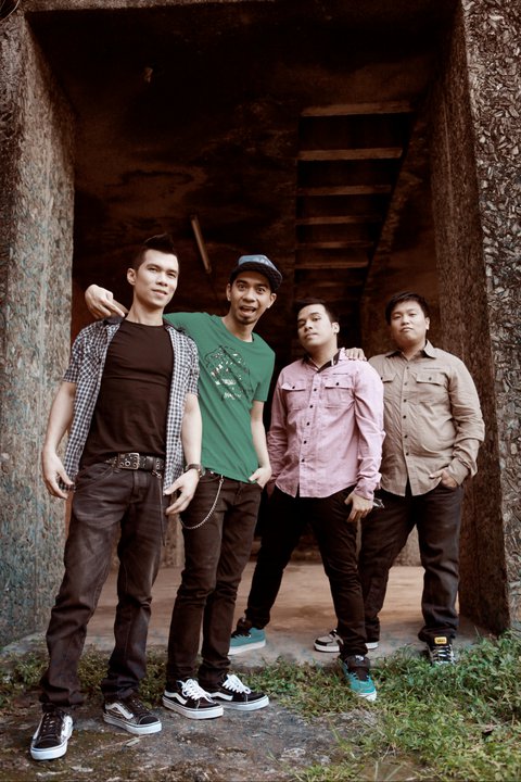 Rocksteddy claims that they are Christians. ~ M U S I C for the soul