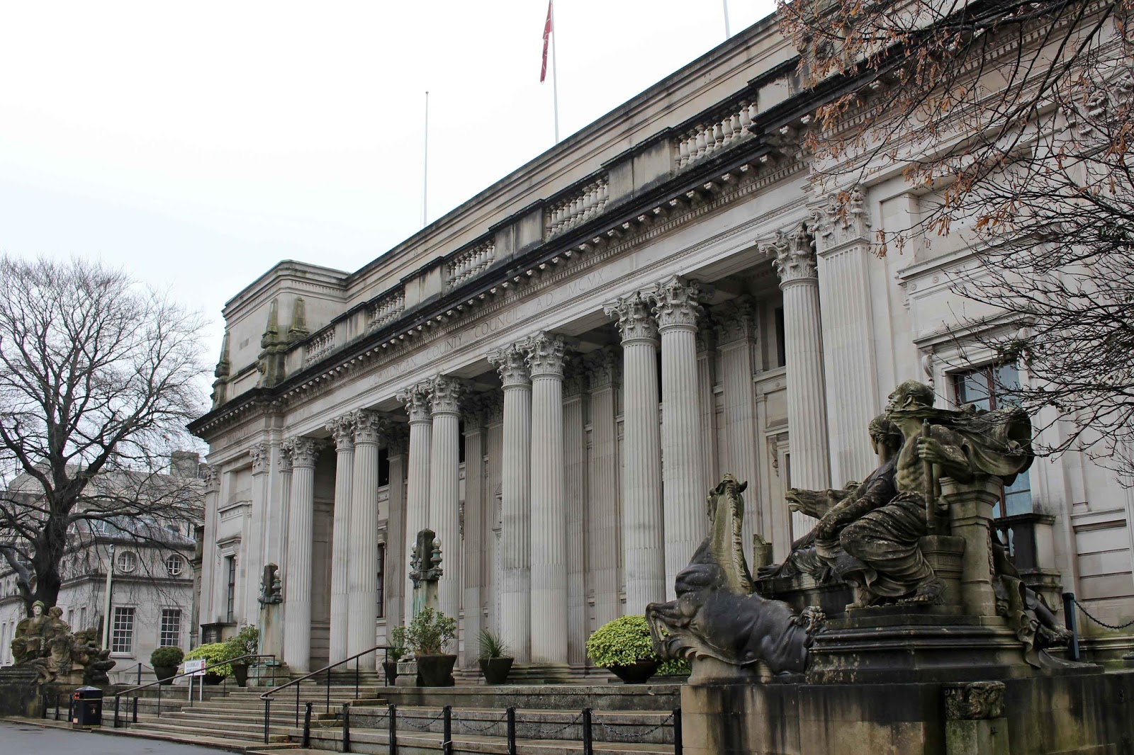 sconzani: Cardiff: Glamorgan Building