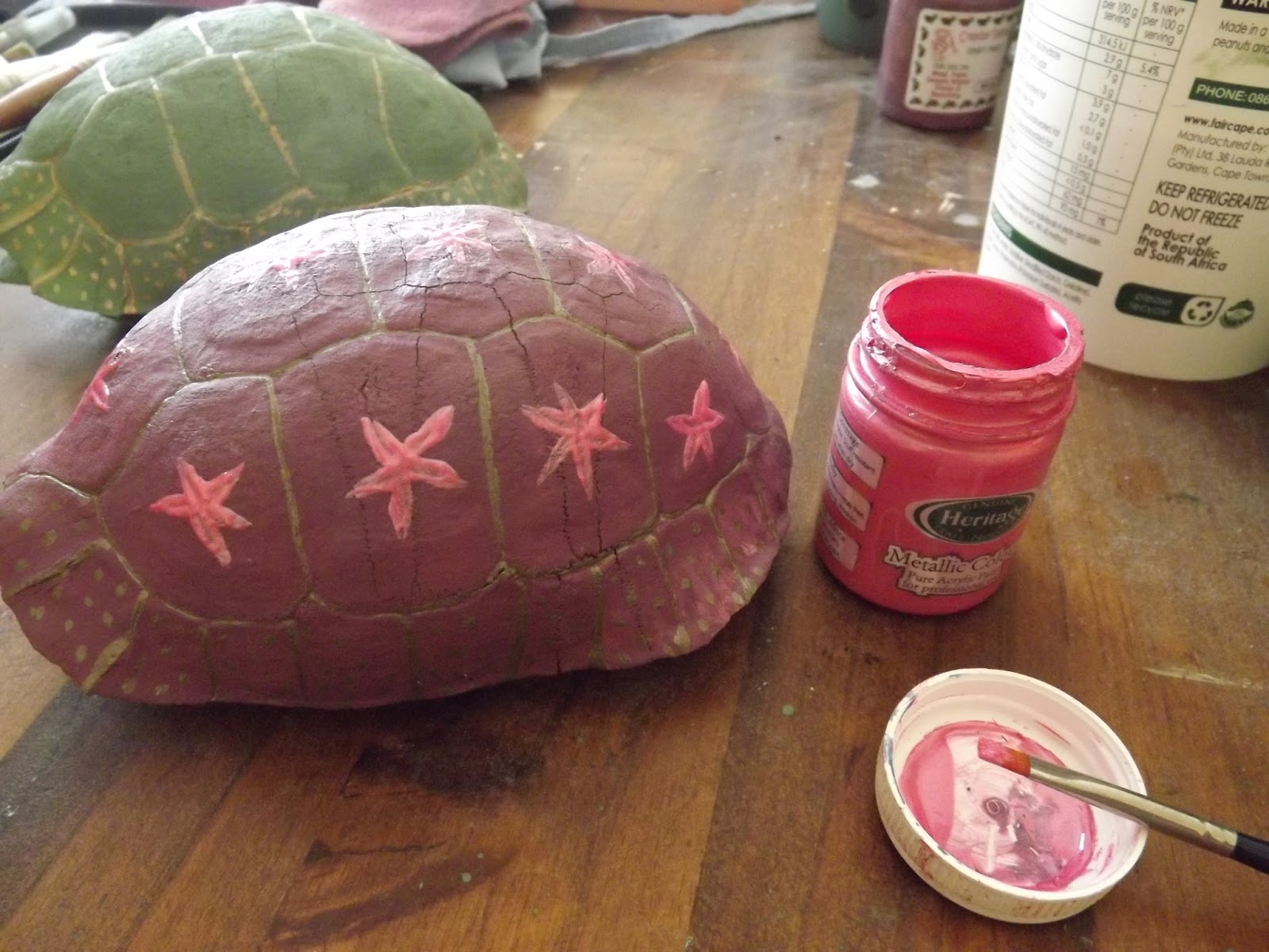 A Pretty Talent Blog: Painting Two Turtle Shells