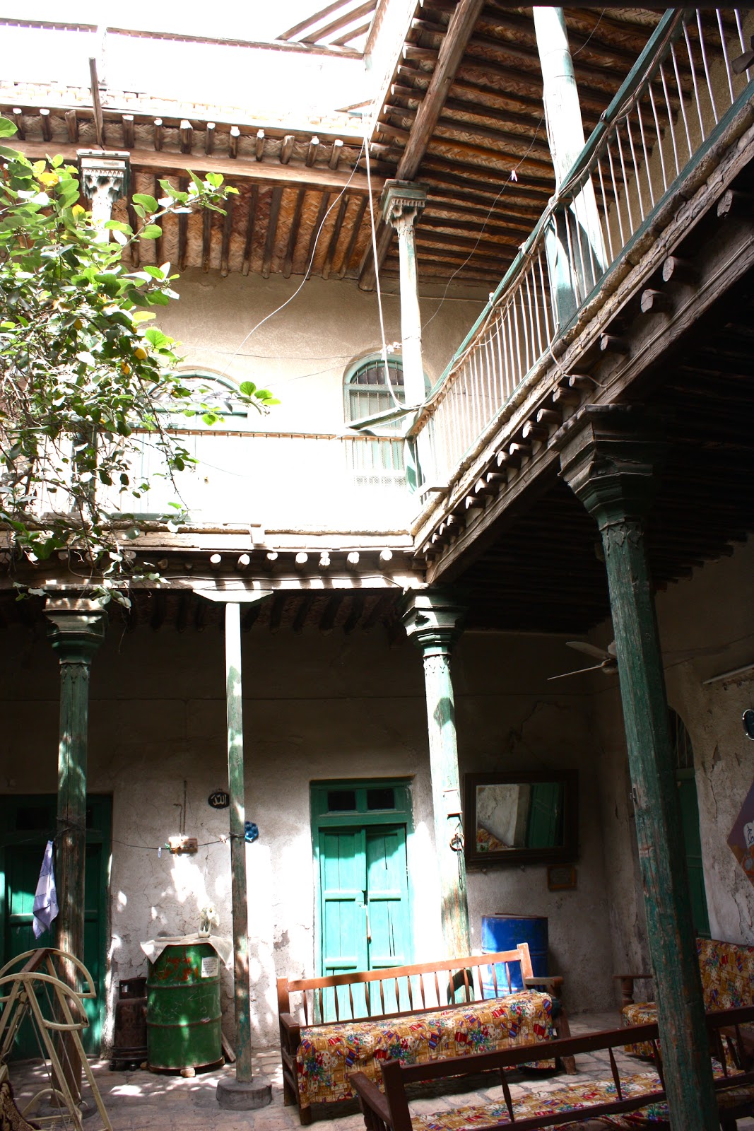 love and [fash]ism.: vernacular iraqi housing