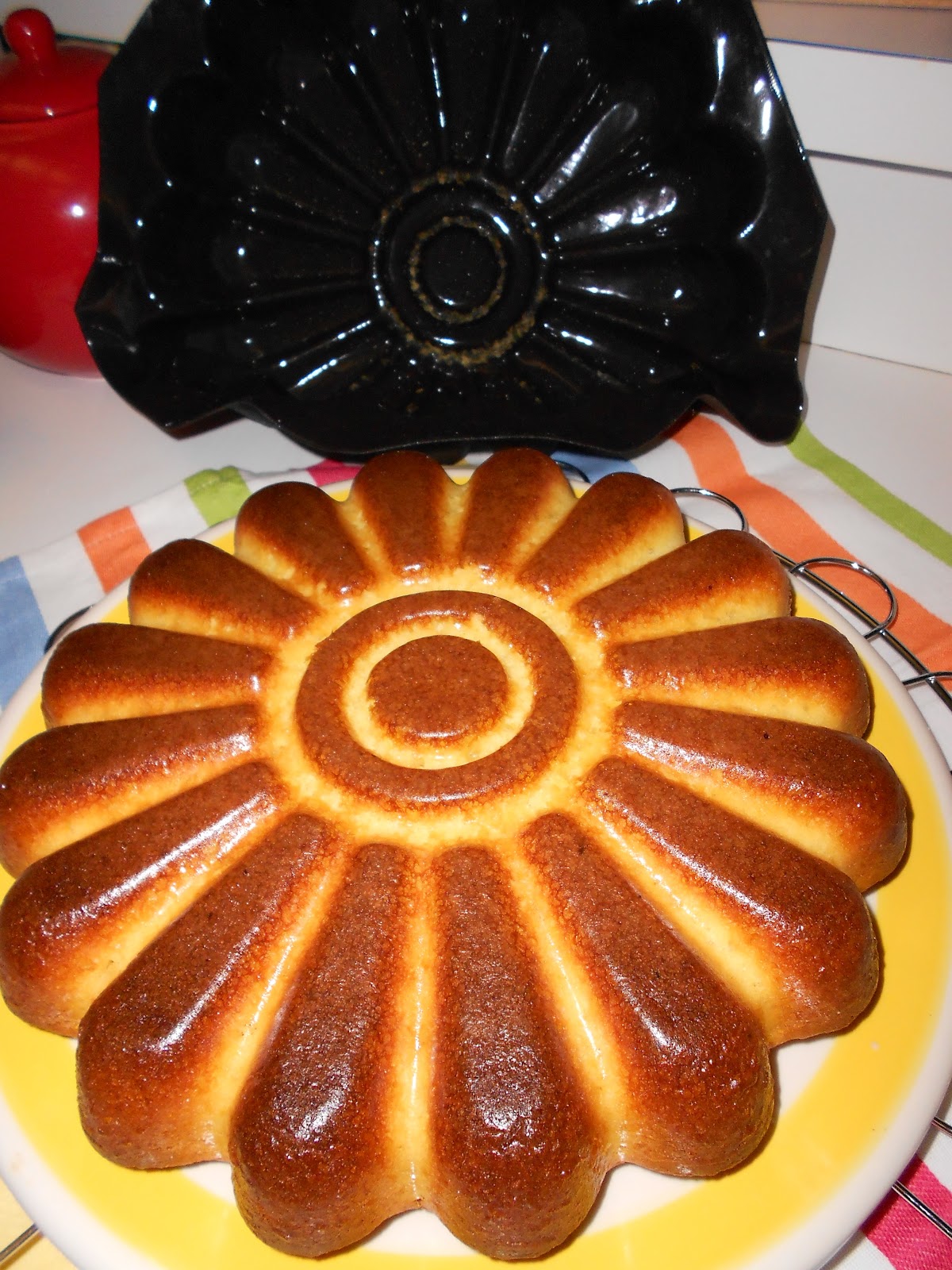 Artfully Graced: LUSCIOUS LEMON CAKE