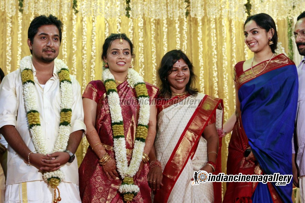 Vineeth Sreenivasan Family Photos