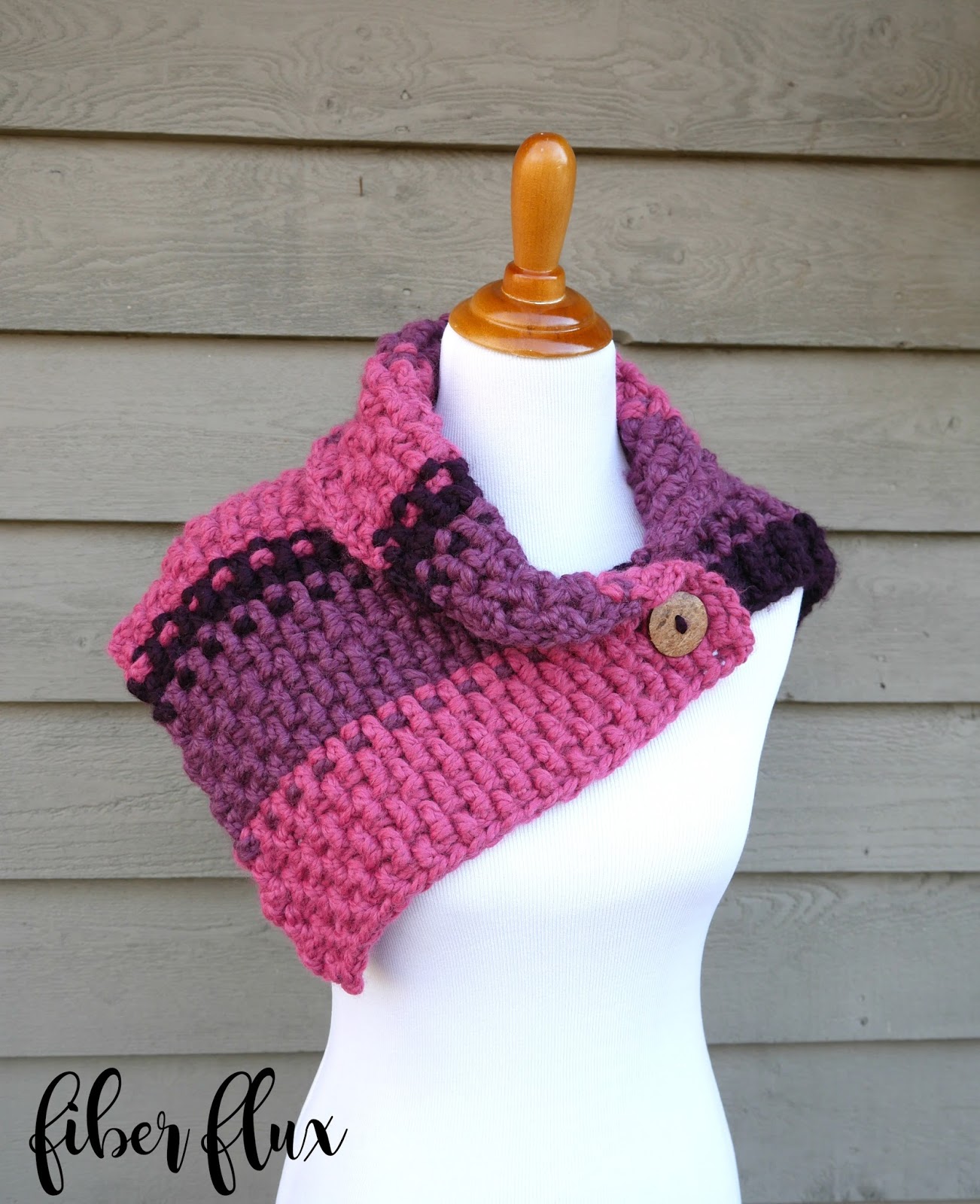 Fiber Flux: Free Crochet Pattern...Lingonberry Button Cowl