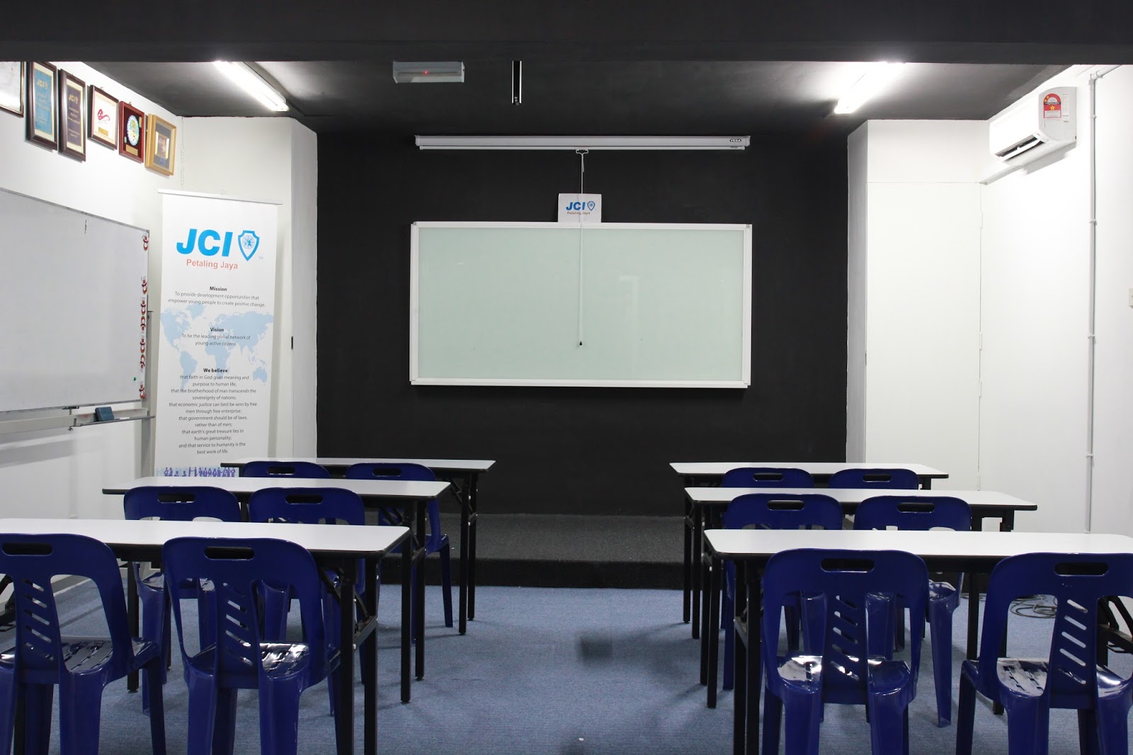 Training Room in Petaling Jaya: Layout