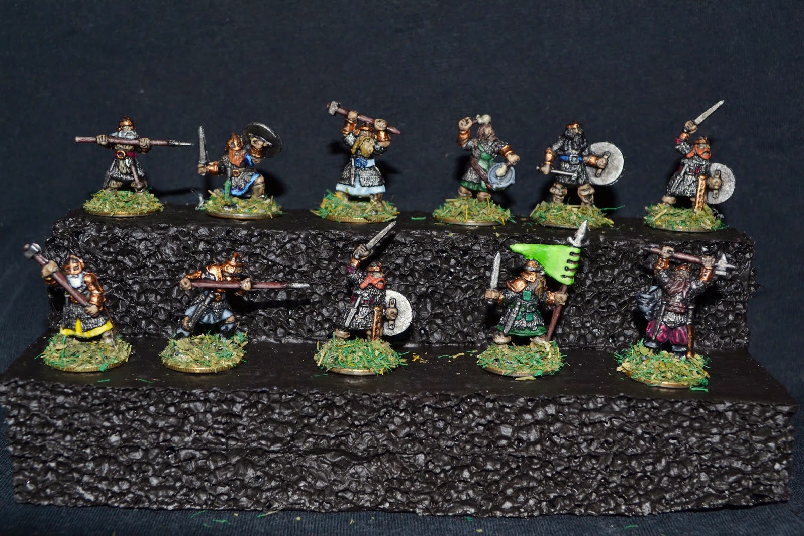 Military Historical Miniatures: Dwarves