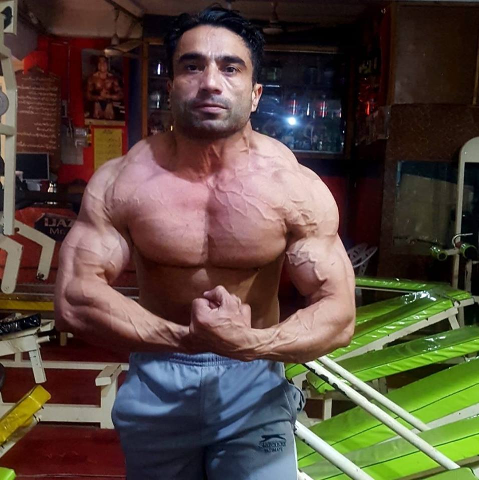 world bodybuilders pictures: bull bodybuilder from pakistani pashtune ...