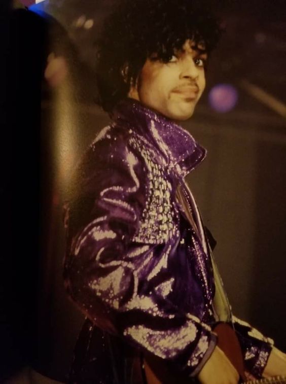 Mis Caprichos by liza: Prince se inspiro siempre en Jimi Hendrix? Aqui ...