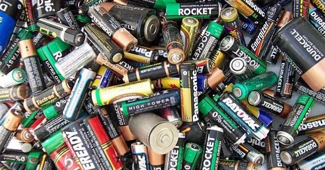 ¿Cuándo puedo usar desecho y deshecho?