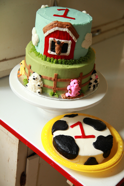 the cake box girls: Farm cake for first birthday