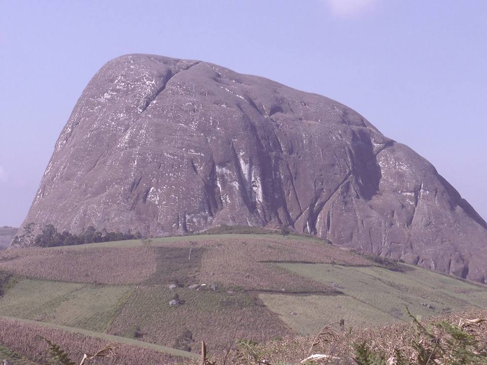 KARIBU NYUMBANI: JE, WALIJUA JIWE LA MBUJI LILILOKO HUKO MBINGA-RUVUMA?