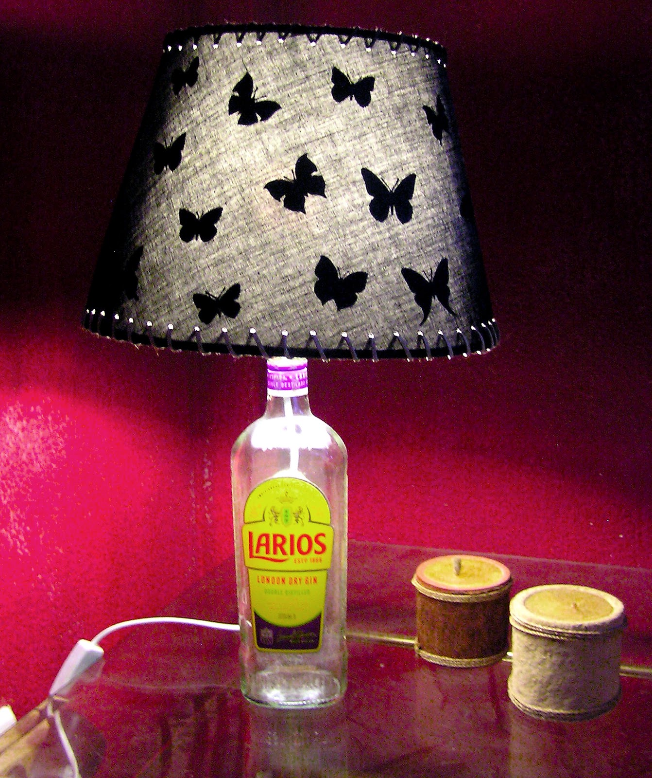 Planeta Virtual: Lámpara con botella de vidrio