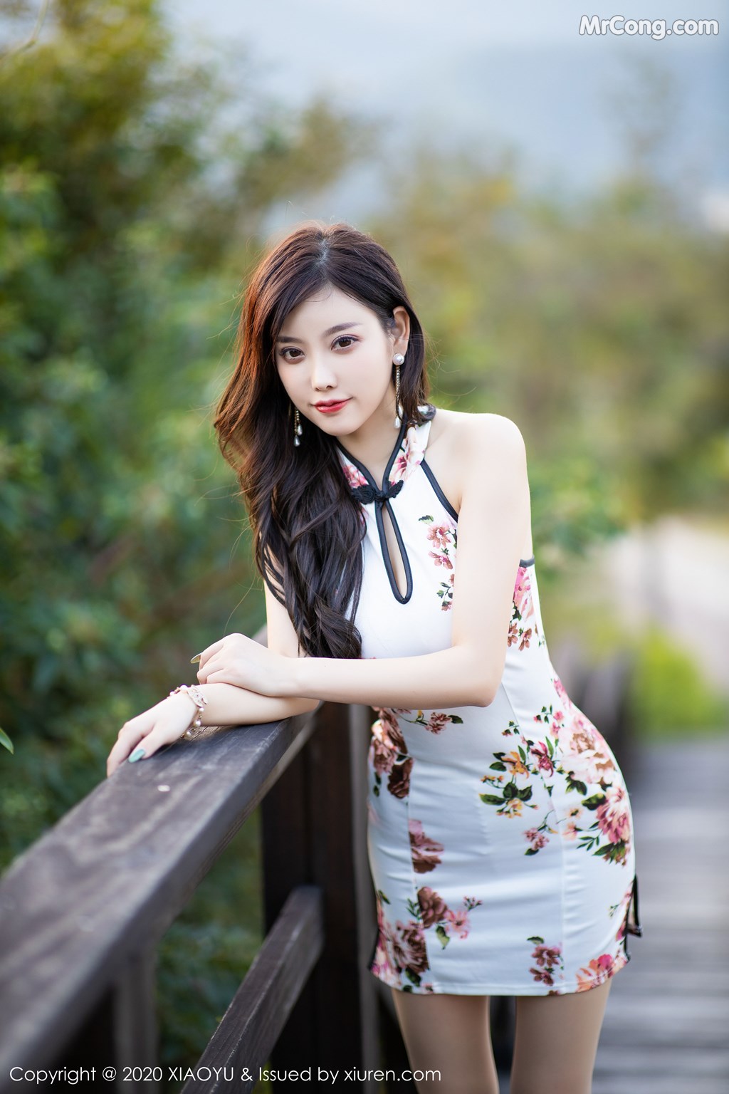 XiaoYu Vol.233: Yang Chen Chen (杨晨晨 sugar) (141 pictures) - ( Page 4 / 7 )