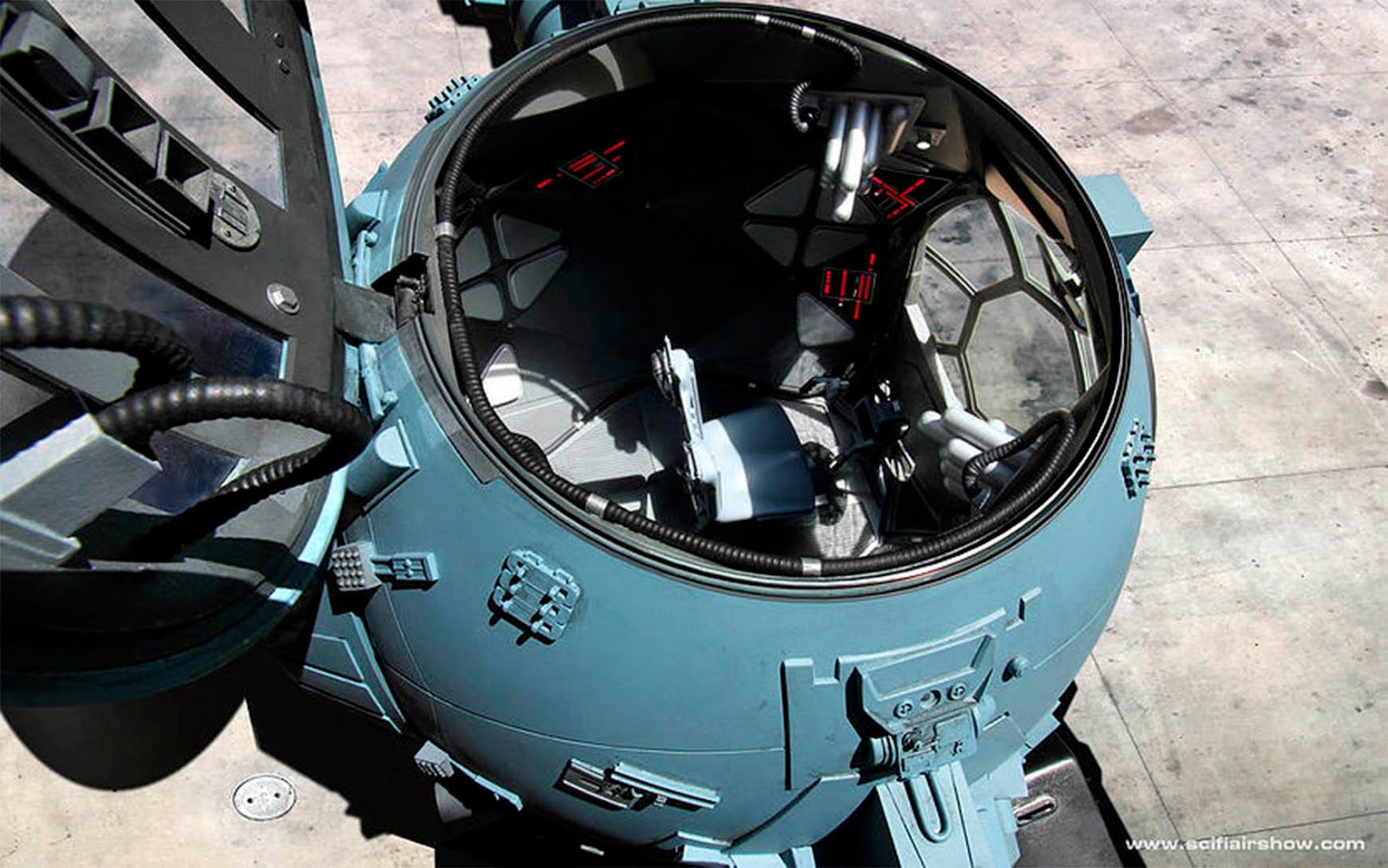 SENSACIONAL !!! COCKPIT DE UM TIE FIGHTER EM TAMANHO REAL !!! ~ O Poder ...