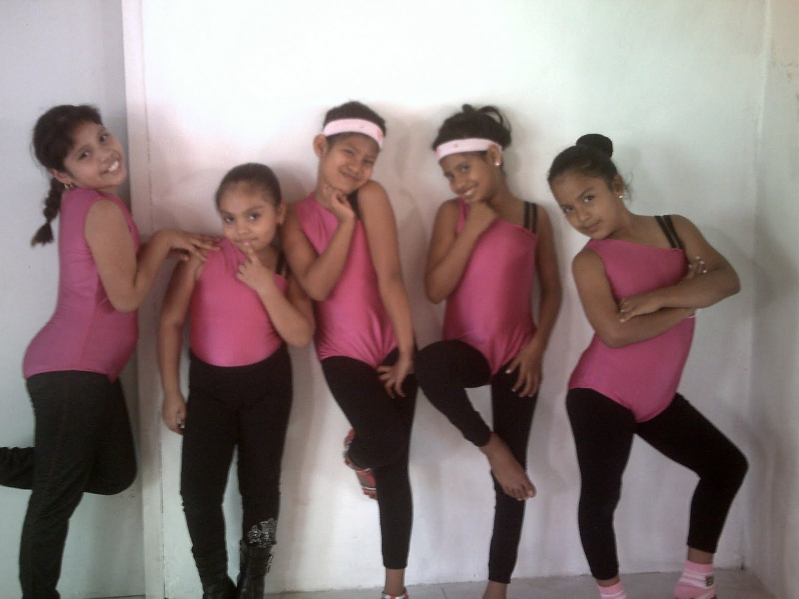 Modelaje de niña - Imagui