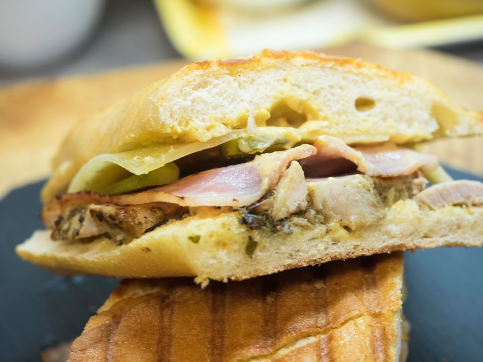 Bocadillo cubano (de cerdo asado con mojo)