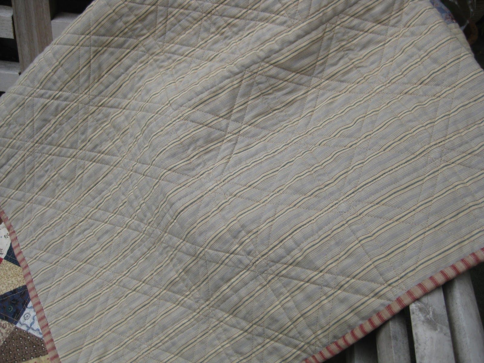 The Chain Piecer: Terrific Triangles - and a finish to share!