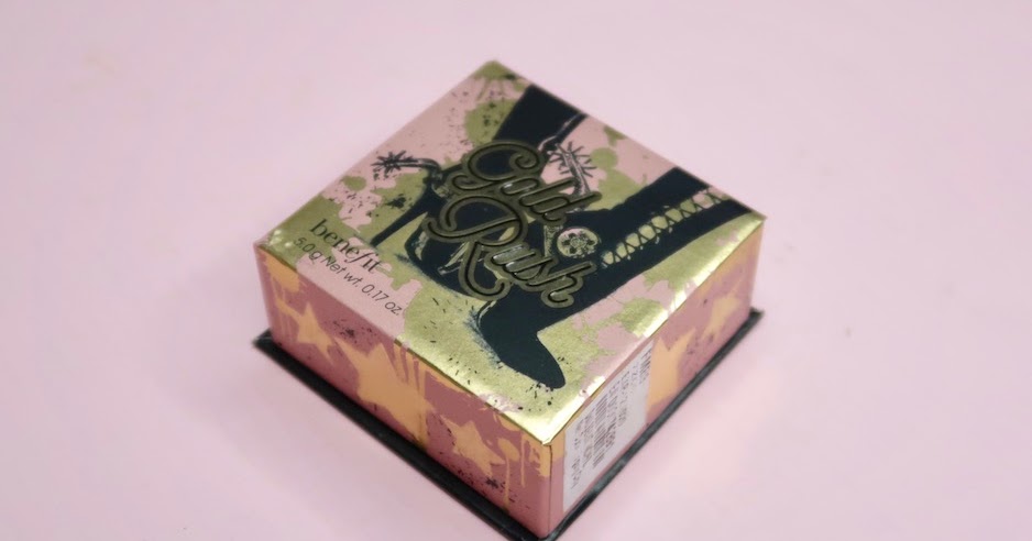Benefit Gold Rush Box O' Powder Review + Swatch: A subtle summer glow!