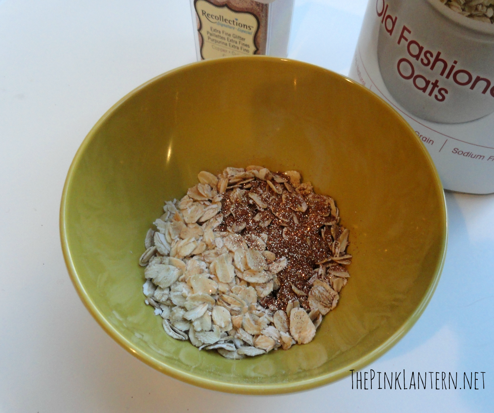 The Pink Lantern: Magic Reindeer Dust Recipe with Printable Tag