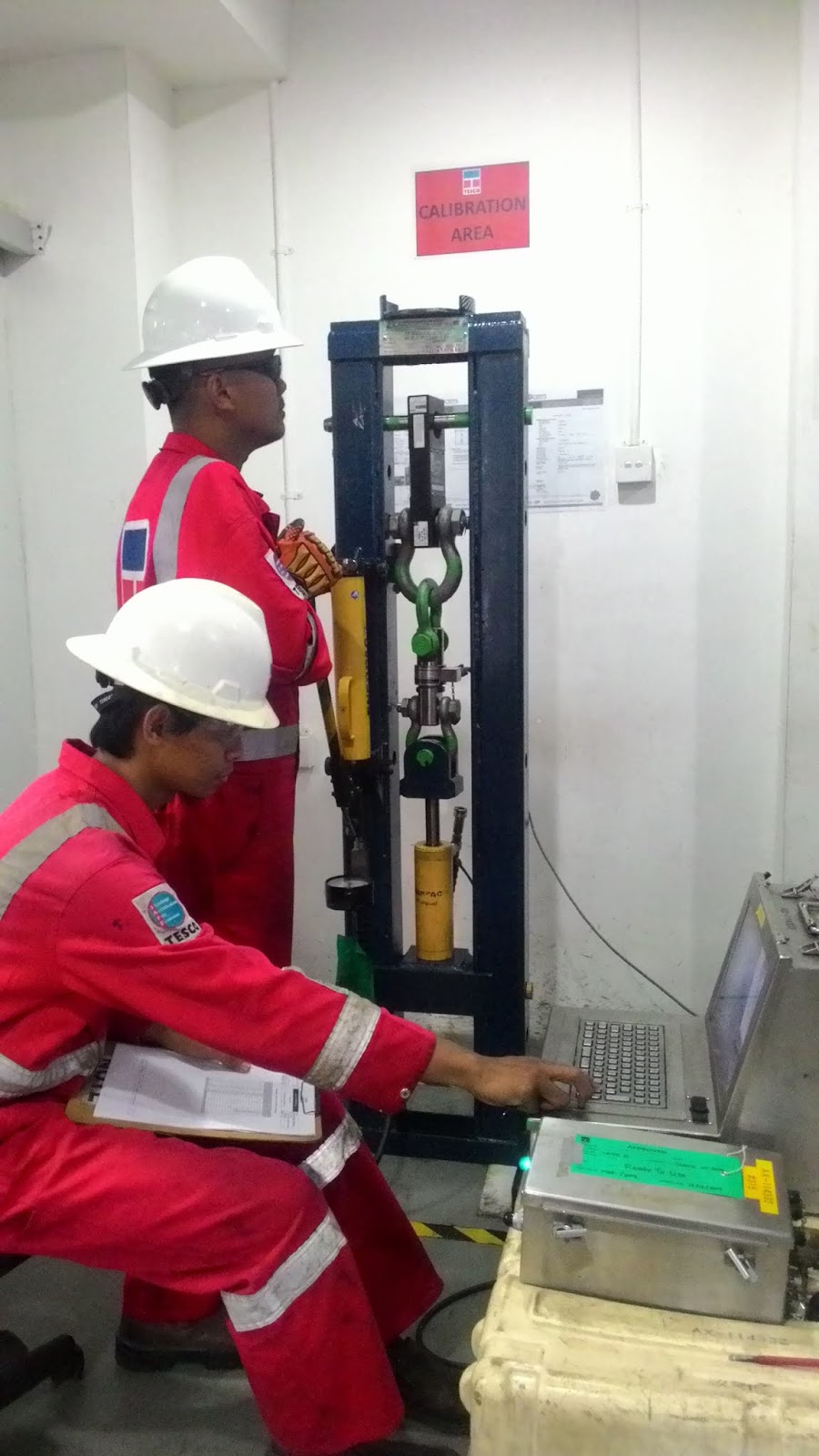 TORQUE TURN MONITORING SYSTEM: Torque Turn Laboratory