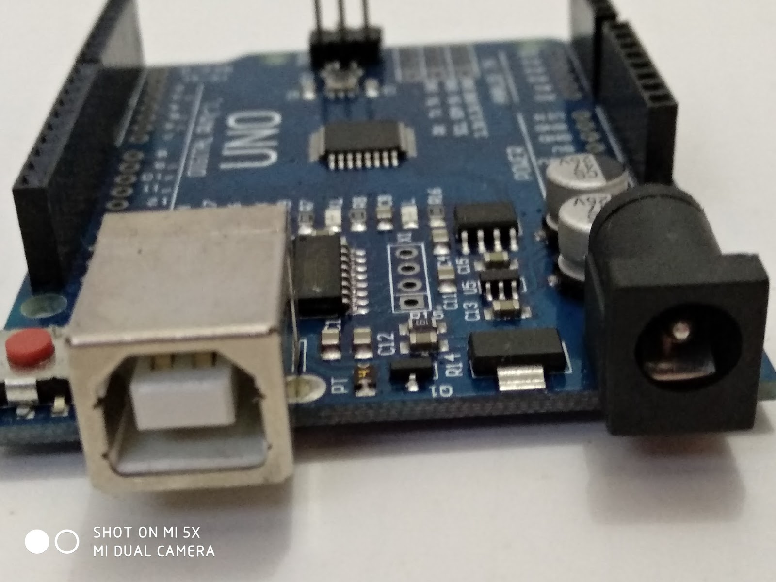 Pengenalan Arduino - Koloni Semut