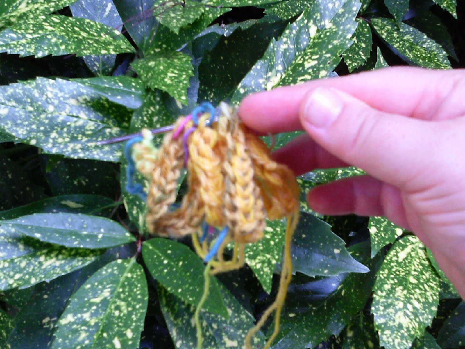 The Handmade Homemaker: Craft Flower Power Posy Pattern