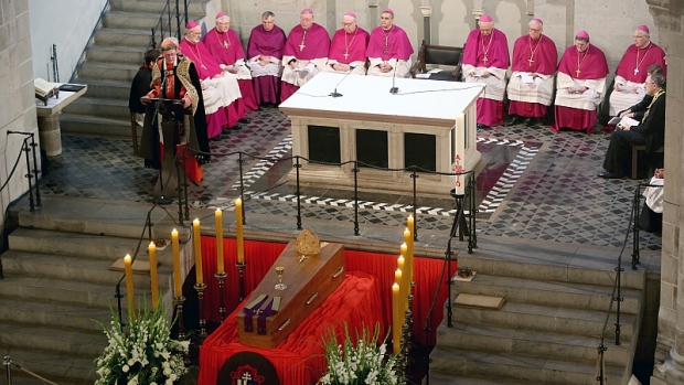 New Liturgical Movement: Photos of Cardinal Meisner’s Funeral
