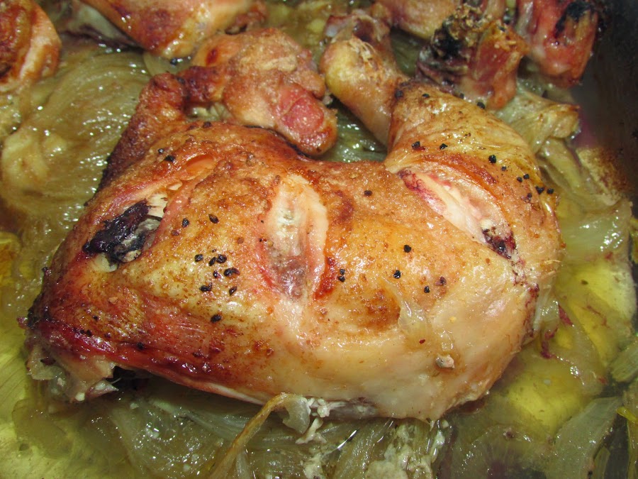 Pollo al horno con cebolla y cerveza | Cocina