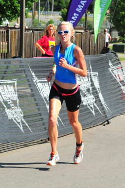 Interview: Candice Schneider