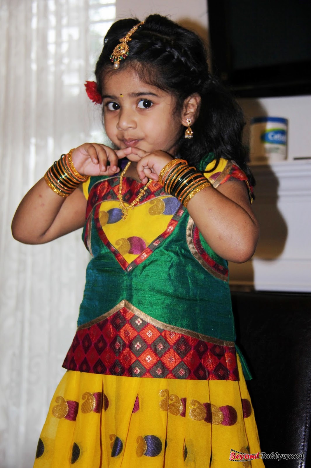 image galaxy: Minnu Child Artist Photos