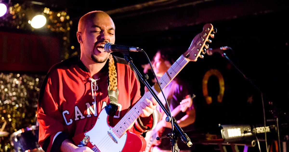 one in ten words: Bootleg Rascal at The Horseshoe Tavern - Concert Pictures